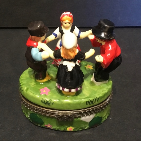 D.N. & E.I. | Accents | Dn Ei Vintage Folk Dance Porcelain Hinged ...